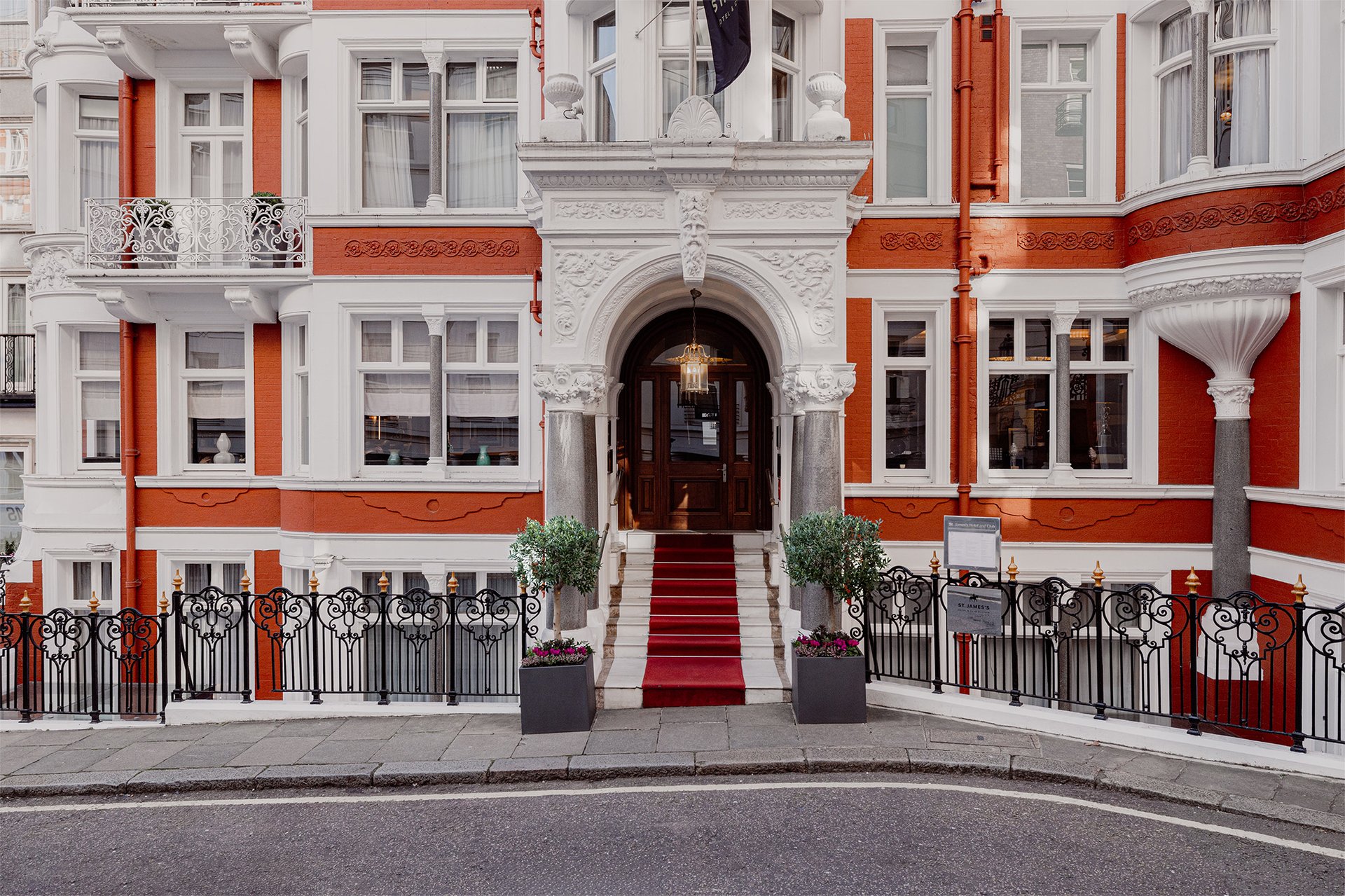 Althoff St. James's Hotel and Club in London - GHA DISCOVERY Loyalty ...