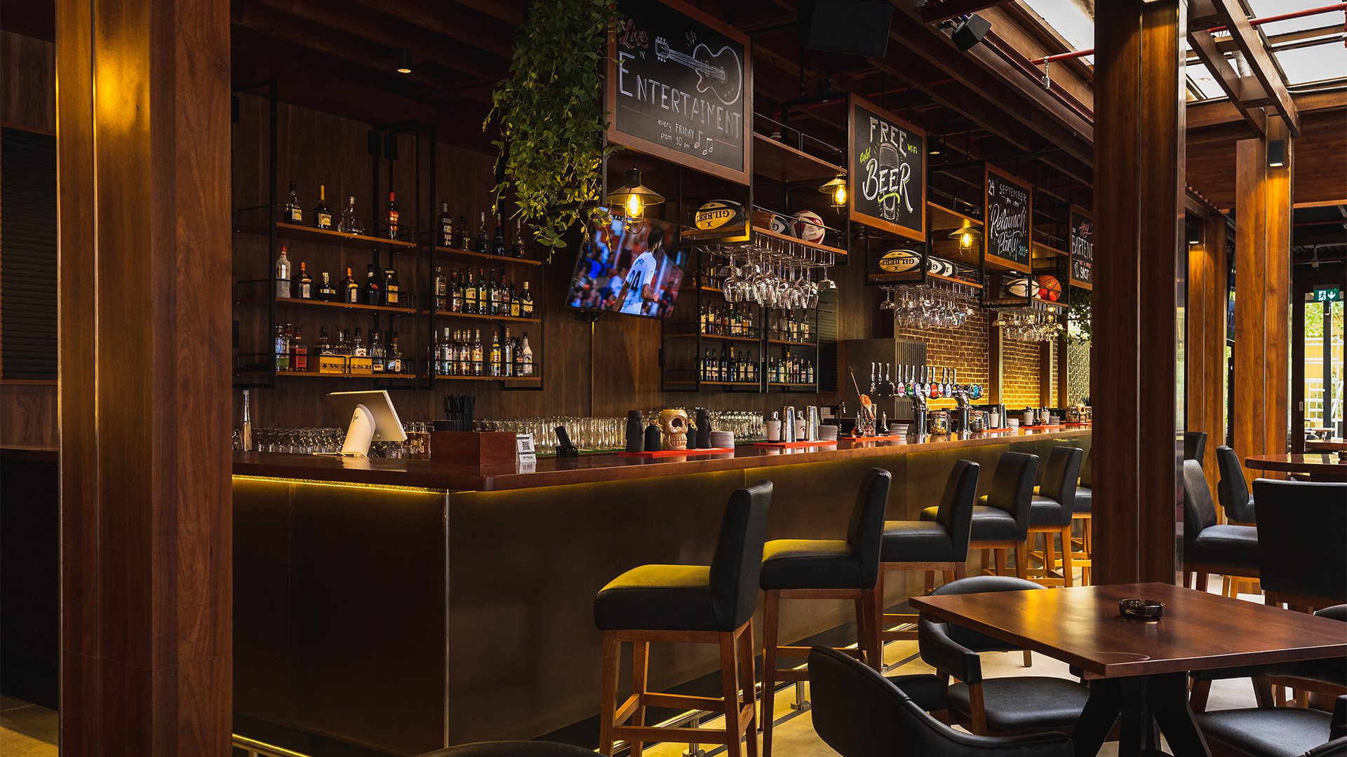 Bartending session at Offside bar - JA Ocean View Hotel - GHA DISCOVERY Loyalty Programme