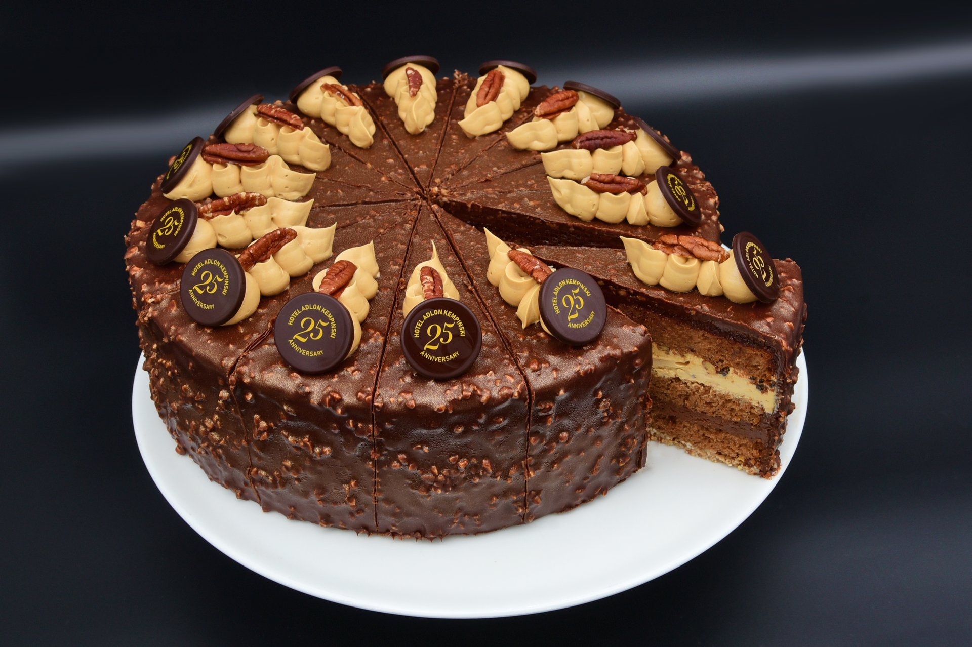 Two-for-one Adlon cake | GHA DISCOVERY Loyalty - GHA Loyalty Program